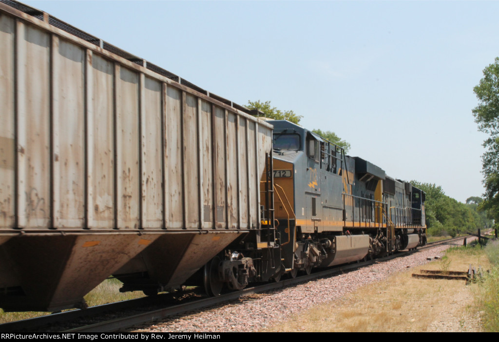 CSX 4561 & 712 (2)